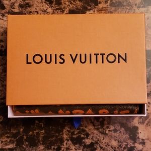 Louis Vuitton | Other | Wallet Lv Box | Poshmark